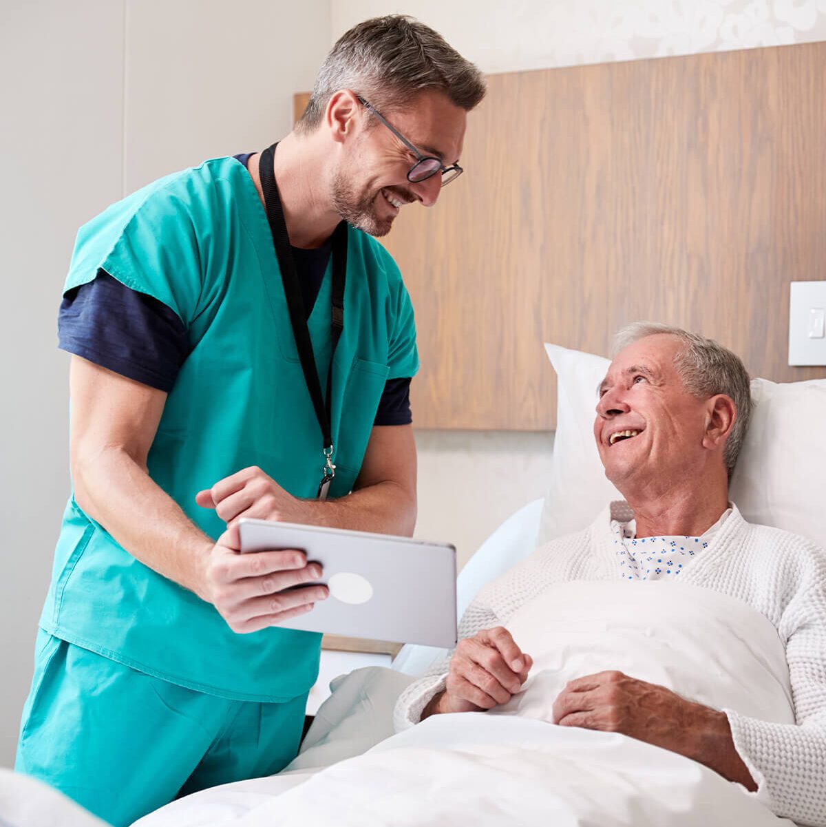 Nosotros – Q Medicline